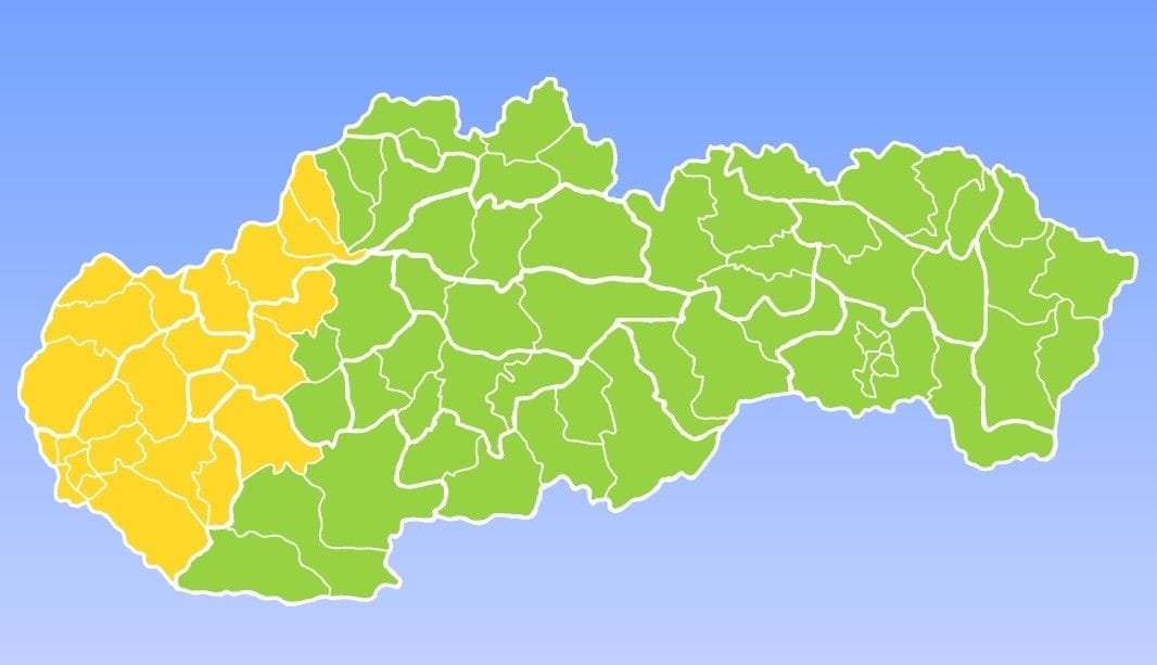 MAPA búrok: Podvečer sa doženú na Slovensko a zasiahnu tieto okresy ...