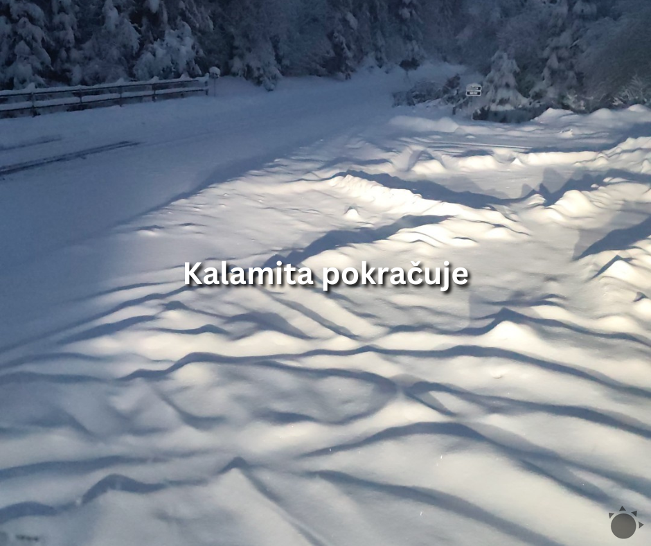 Kalamita na Slovensku pokračuje. Tisícky domácností sú bez prúdu ...
