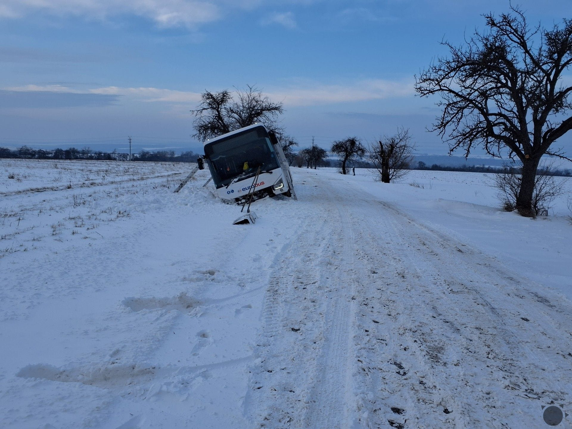 Aktualita: Snehová kalamita pri Košiciach uväznila viac ako 80 detí v ...